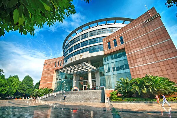 International Undergraduate and Graduate Students Scholarships at ...